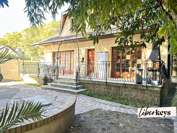 Maison 7 pièces à Clichy-sous-Bois, République, Castillon, à vendre