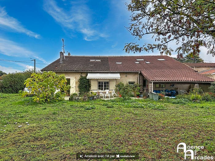 Coutras : Maison 11 pièces à vendre