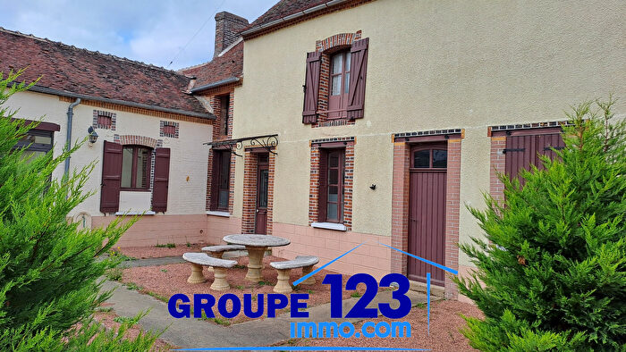 Maison 5 pièces à Chassy, à vendre
