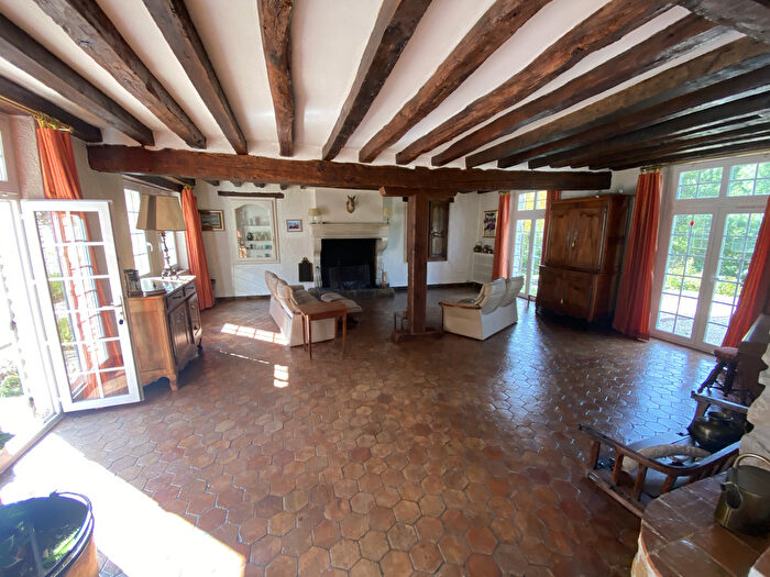 Maison 8 pièces à vendre à Chalo-Saint-Mars