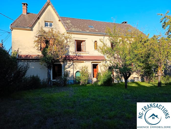 Maison 10 pièces à vendre à Entrains-sur-Nohain