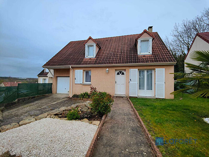 Maison 7 pièces à Breuillet, à vendre