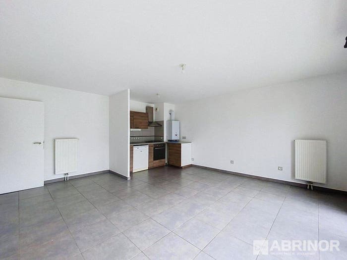 Kuhlmann, Loos : Appartement 3 pièces à louer