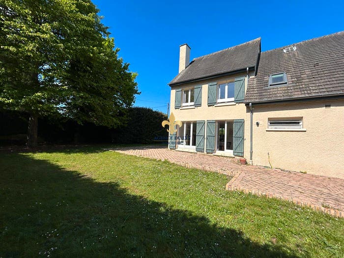 Saint Denis, Chantilly : Maison 5 pièces à louer