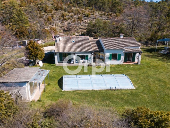 Maison 4 pièces à vendre à Trigance