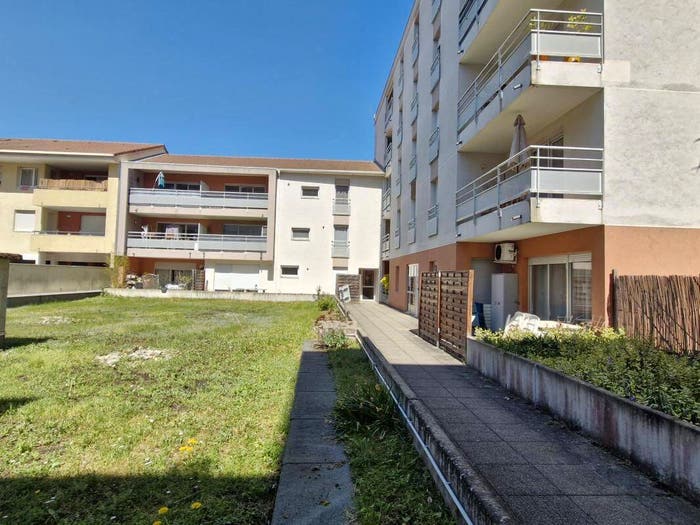 Centre Ville Est, Bourgoin-Jallieu - Appartement 2 pièces à louer