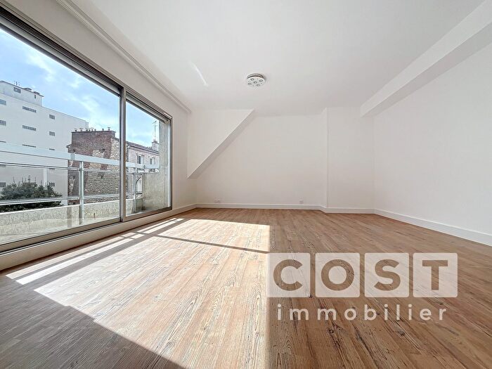Asnières-sur-Seine, Gresillons, Voltaire : Appartement 2 pièces à vendre