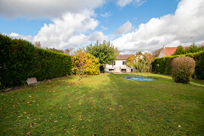 Vayres-sur-Essonne : Maison 6 pièces à vendre