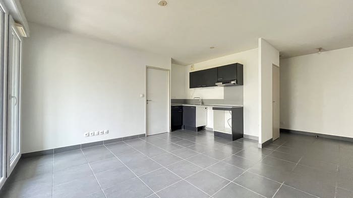 Castelnau-le-Lez, Mendras, Zone d'activité La Garrigue : Appartement 2 pièces à vendre