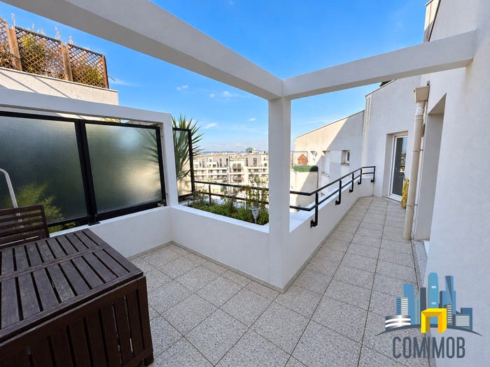Courbevoie, Faubourg de l'Arche : Appartement 4 pièces à vendre