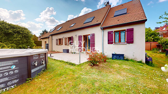 Maison 8 pièces à vendre à Saint-Chéron