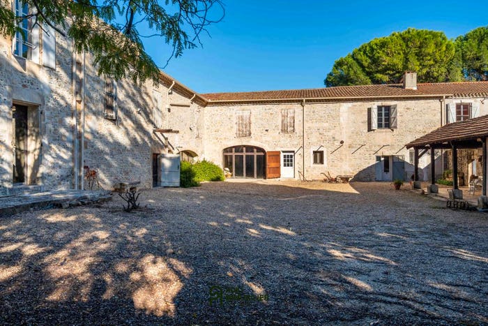 Maison 13 pièces à vendre - Nîmes, Placette