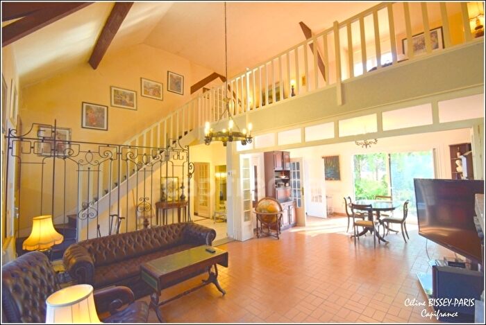 Maison 7 pièces à Courtenay, à vendre