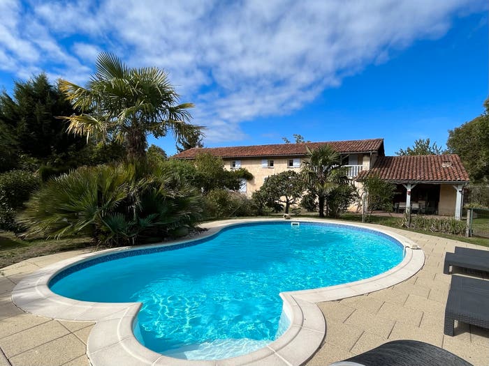 Maison 8 pièces à Ardiège, à vendre