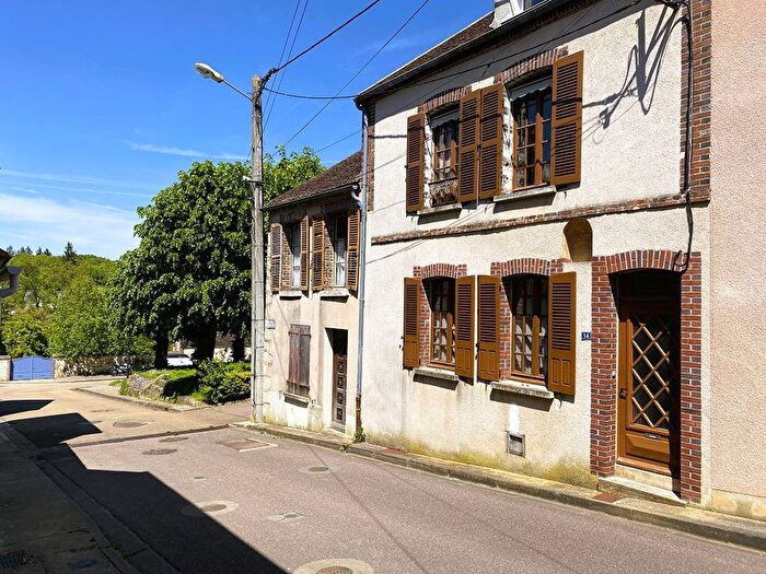 Maison 5 pièces à Courtenay, à vendre