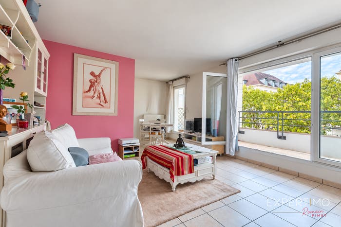 Montigny-le-Bretonneux, Le Village : Appartement 2 pièces à vendre