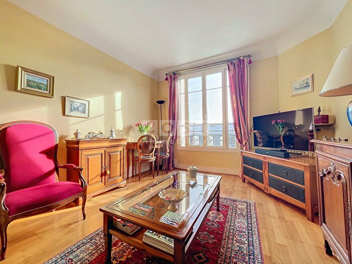 Appartement 3 pièces à Bois-Colombes, Jean Mermoz, à vendre