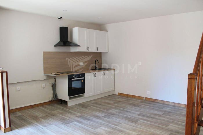 Appartement 3 pièces à Bléneau, à louer