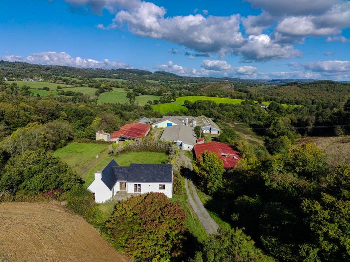 Maison 6 pièces à vendre à Brasparts