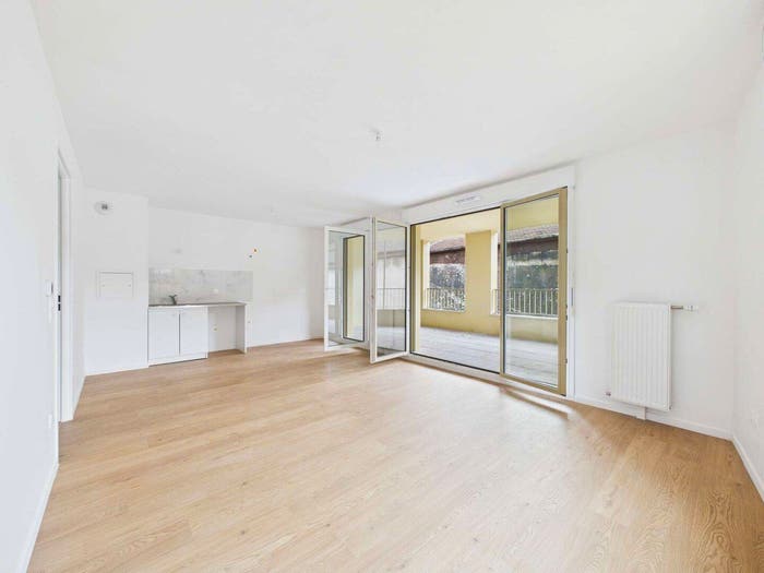 Appartement 4 pièces à Waldeck Rochet-Zone Industrielle, La Courneuve, à louer