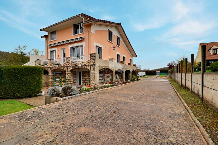 Maison 9 pièces à Villeconin, à vendre