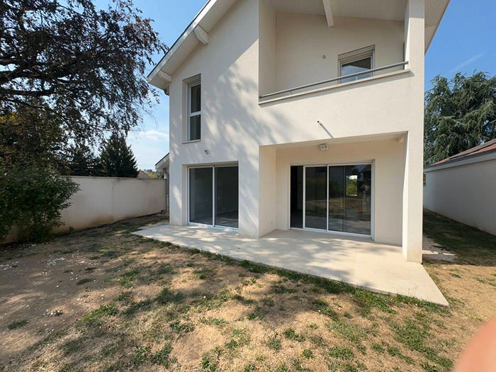 Maison 4 pièces à Saint-Jean-de-Moirans, à louer