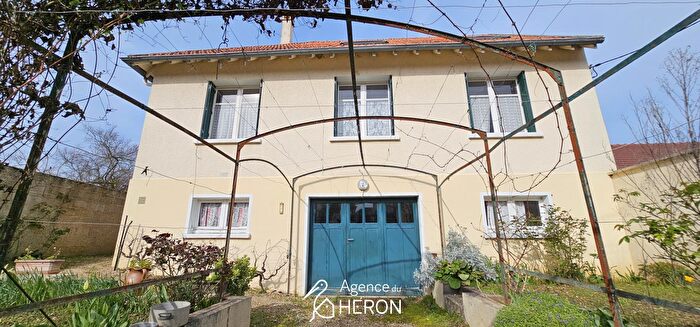 Maison 5 pièces à Villeneuve-la-Guyard, à vendre