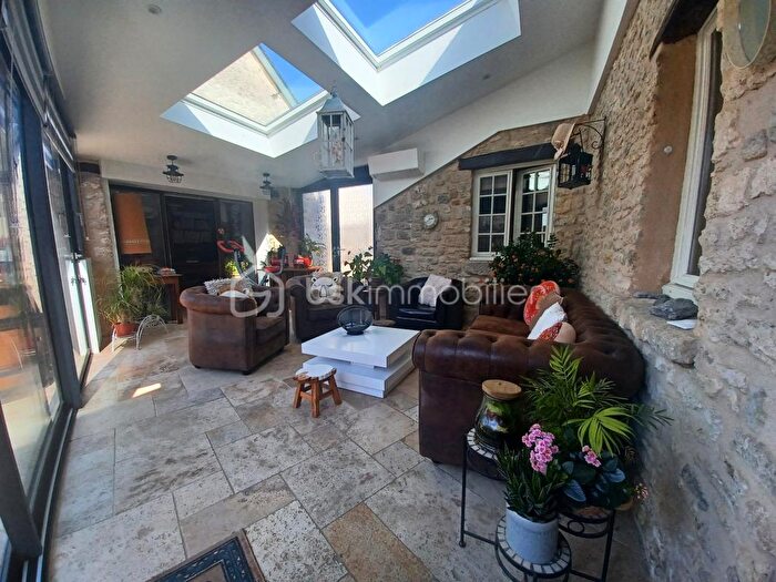 Maison 7 pièces à Angerville, à vendre