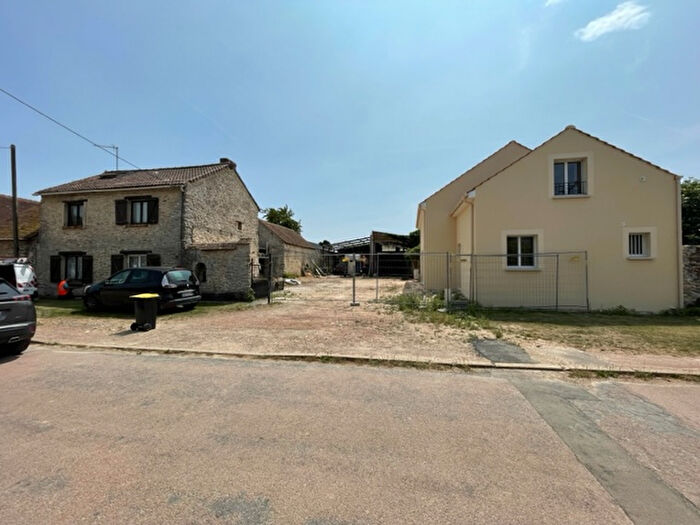 Maison 10 pièces à Mérobert, à vendre