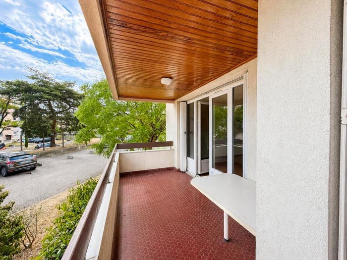 Appartement 3 pièces à vendre à Décines-Charpieu, Berthaudière