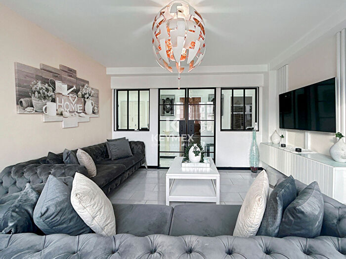 Mantes-la-Ville, Louise Michel - Appartement 4 pièces à vendre