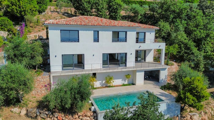 Maison 7 pièces à vendre à Spéracèdes