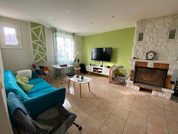 Maison 6 pièces à Villemoutiers, à vendre