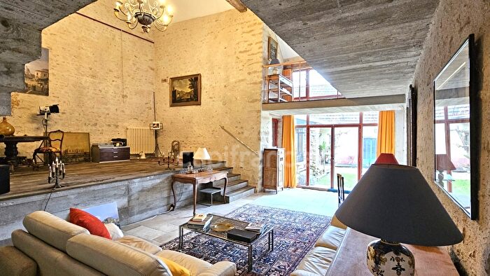 Maison 8 pièces à vendre à Puiselet-le-Marais