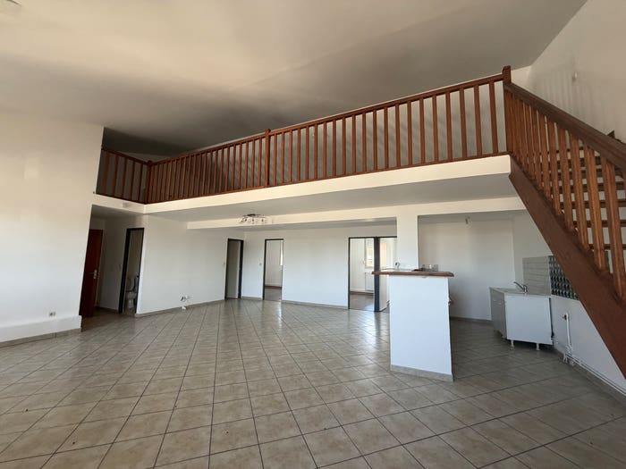 Appartement 4 pièces à Villers-Cotterêts, à vendre