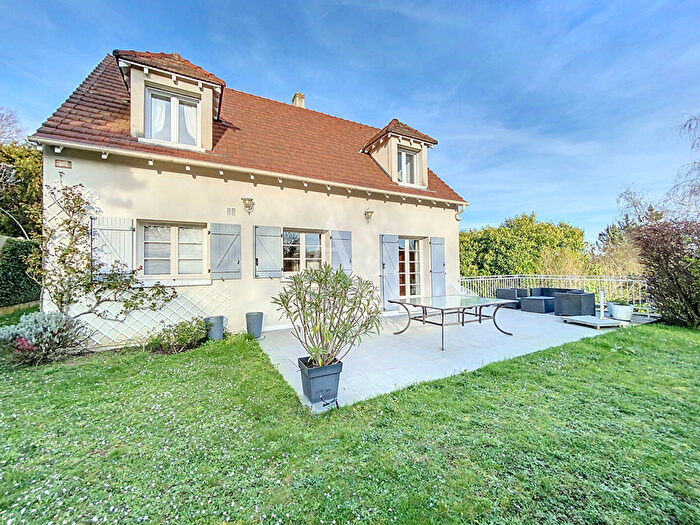 Étampes, Centre-Ville : Maison 6 pièces à vendre