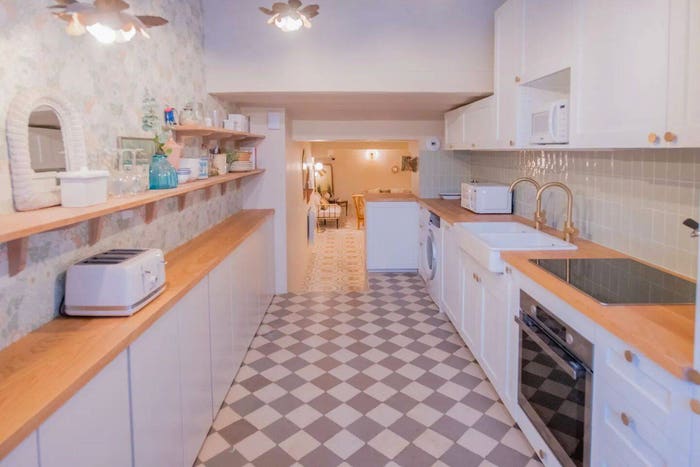Maison 9 pièces à louer à Danube-Porte des Lilas, Paris 19ème arrondissement