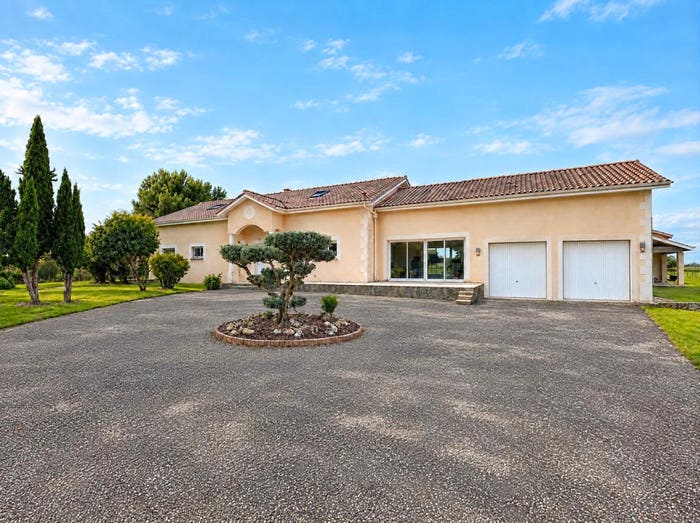 Maison 8 pièces à Sigalens, à vendre