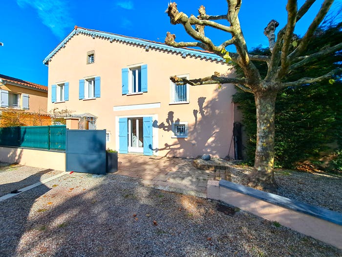Taluyers - Maison 9 pièces à vendre
