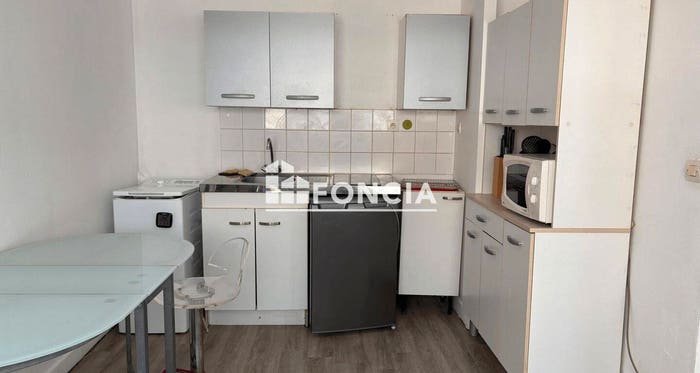Centre Ville, Bourges : Appartement 1 pièce à louer