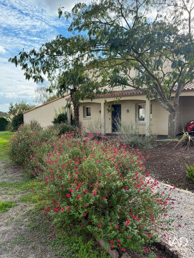 Saint-Hilaire-de-Clisson : Maison 5 pièces à vendre