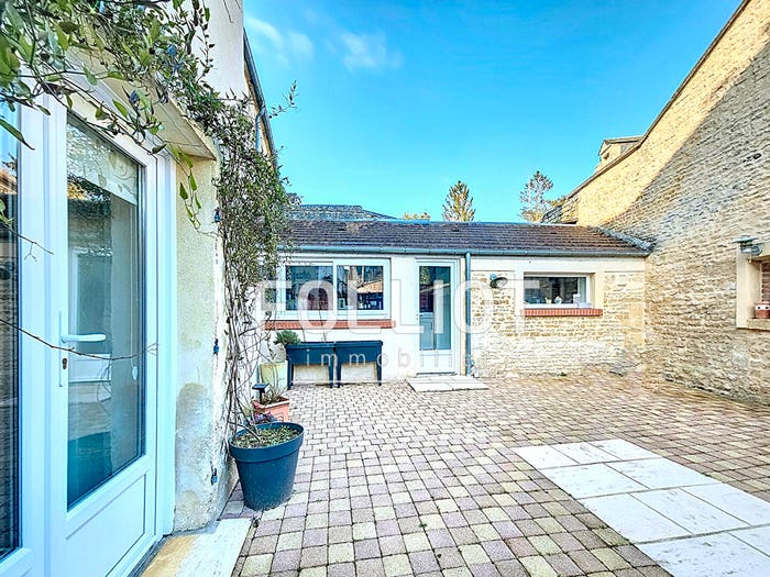 Maison 7 pièces à Thaon, à vendre