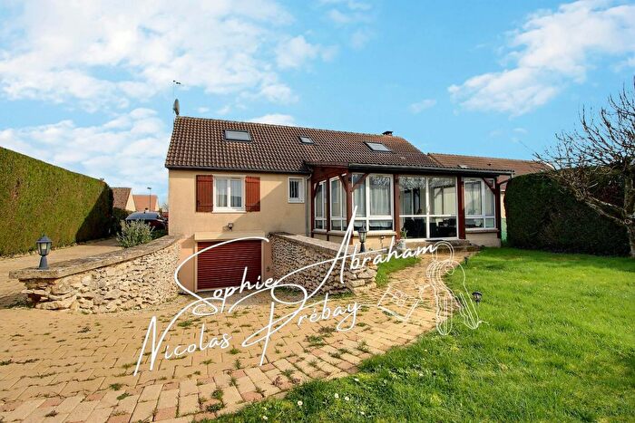 Angerville : Maison 6 pièces à vendre