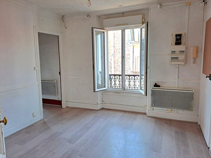 Appartement 2 pièces à Étampes, Centre-Ville, à vendre