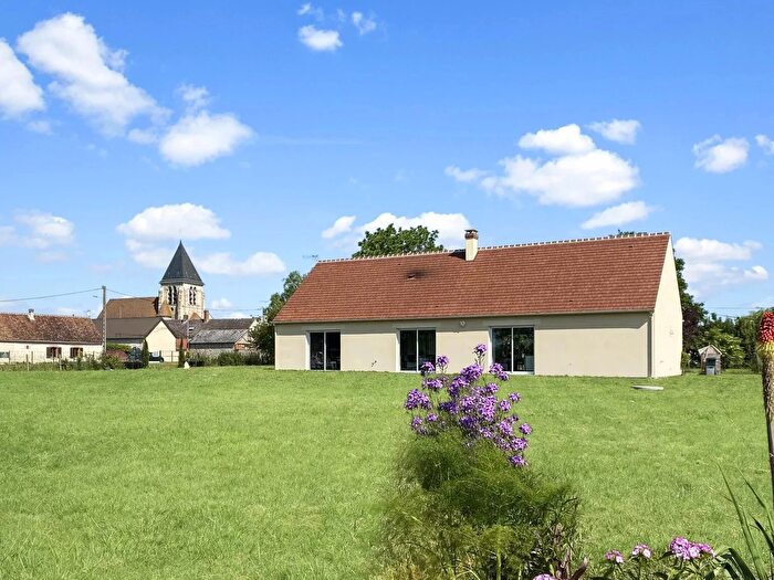 Fréville-du-Gâtinais : Maison 4 pièces à vendre