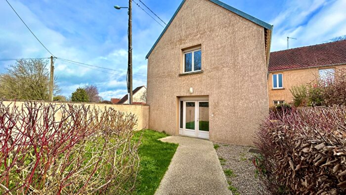 Maison 3 pièces à Longnes, à vendre