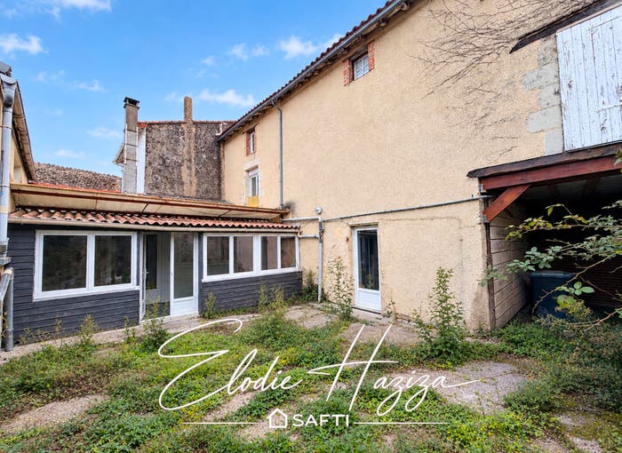 Thénezay : Maison 9 pièces à vendre
