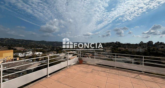 Saint Mathieu, Grasse : Appartement 3 pièces à louer