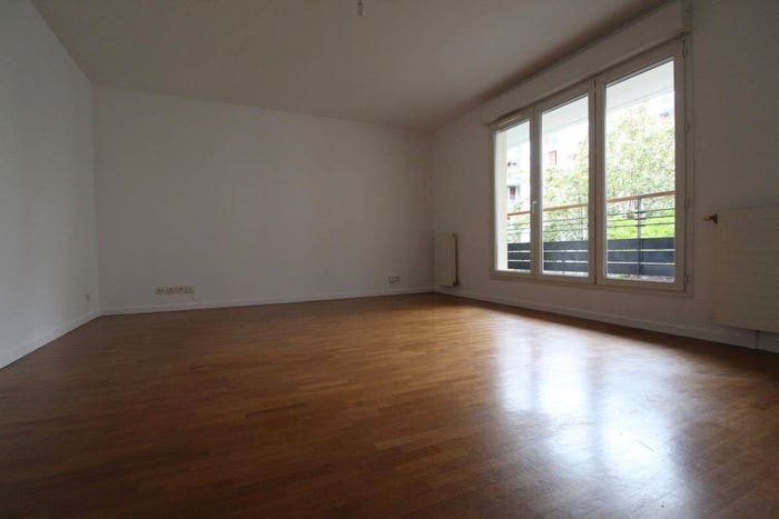 Hôtel de Ville, Courbevoie : Appartement 2 pièces à louer