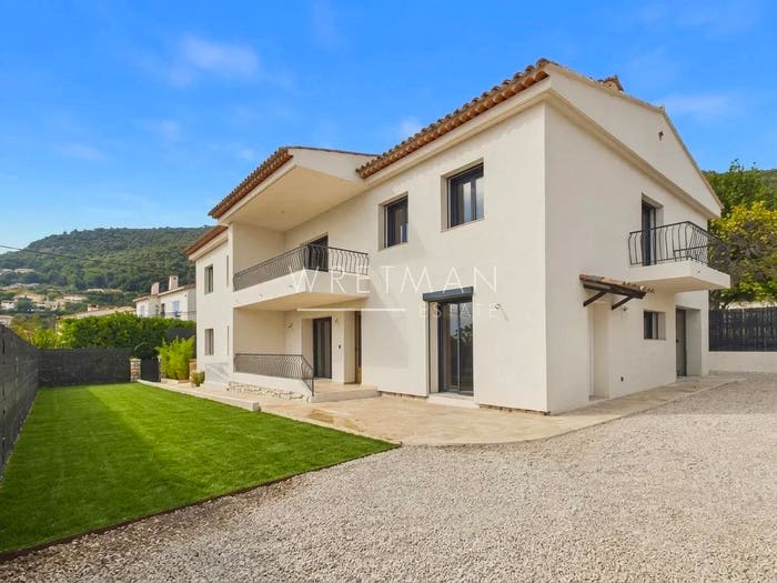 Maison 8 pièces à vendre - Tourrettes-sur-Loup
